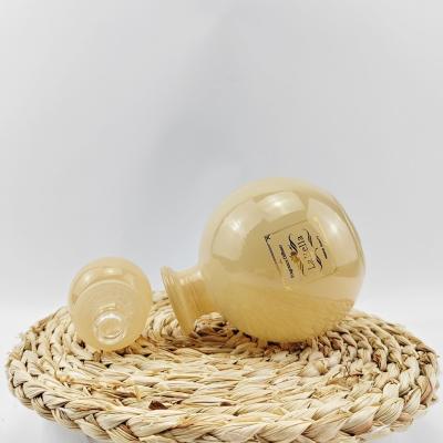 Cina Bottiglia per profumi sferici trasparenti per oli essenziali volatili Materiale di base in vetro in vendita
