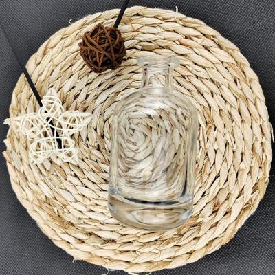 Cina Bottiglia di diffusore di canna vuota di vetro trasparente 200ml 300ml aromaterapia profumata elegante classica in vendita