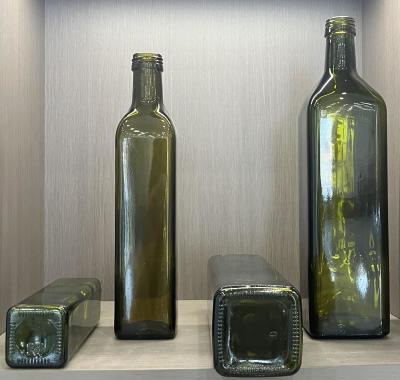Cina 100 ml 250 ml 375 ml 500 ml 750 ml cilindro verde scuro bottiglie di vetro di olio d'oliva con tappo in alluminio in vendita