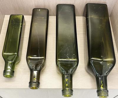 Cina 100 ml 250 ml 375 ml 500 ml 750 ml cilindro verde scuro bottiglie di vetro di olio d'oliva con tappo in alluminio in vendita