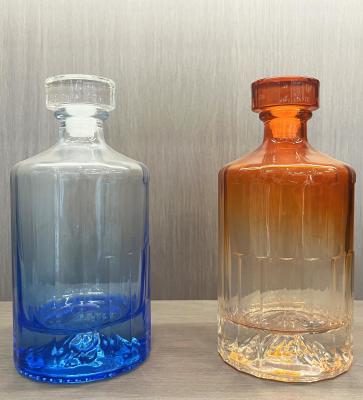 Cina Capacità 200ml/300ml/500ml/750ml/1000ml Bottiglia di vetro con 12 Zodiac Relief Design in vendita
