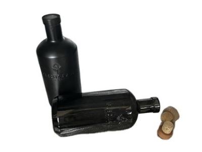 China 750ml Matte Black Glass Liquor Bottle for Wine within Clients' Specific Requirements for sale