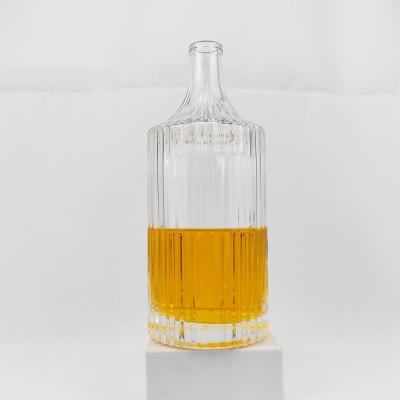 Cina Materiale in vetro bianco alto colore personalizzato chiaro 750 ml whisky whisky bottiglia di decanter di vetro in vendita
