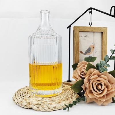 Cina Materiale in vetro bianco alto colore personalizzato chiaro 750 ml whisky whisky bottiglia di decanter di vetro in vendita