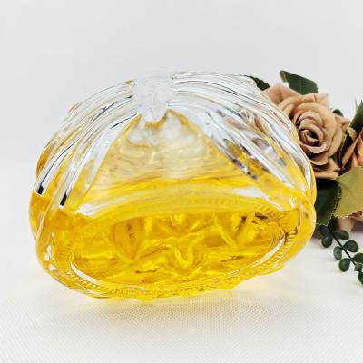 Cina Materiale del colletto di vetro Bottiglia a forma personalizzata per whisky vodka rum tequila gin spirit in vendita