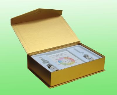 中国 スキン ケア/化粧品の板紙箱のために包む金のアート ペーパーの化粧品箱 販売のため