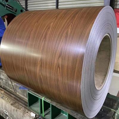 Cina ASTM A755 bobina di acciaio pre-dipinta a grano di legno utilizzata per la decorazione di pareti interne in vendita