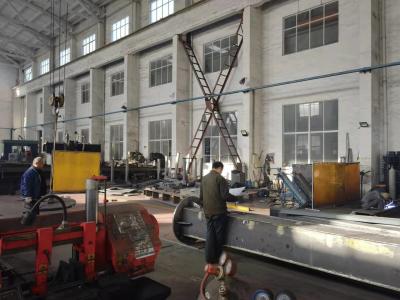 Cina Saldatrice resistente del cavalletto 20t, fascio motorizzato di viaggio che raddrizza macchina in vendita