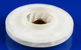 Chine Insérez la roue à aubes en plastique blanche de composants de pompe à eau de bâti de POM à vendre