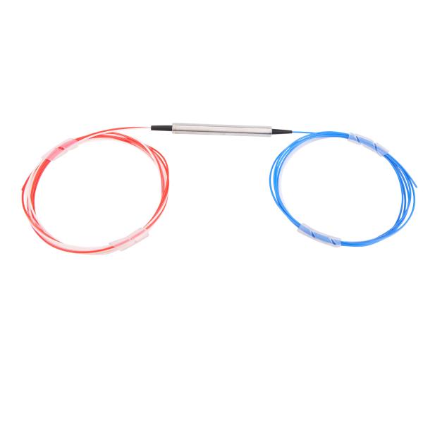 Circolatore ottico ad alta efficienza a 3 porte con bassa perdita di inserimento per applicazioni a 1310 nm o 1550 nm