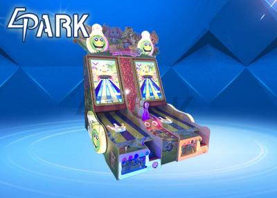 Cina Macchine a 42 pollici del gioco di divertimento dello schermo/doppia macchina dell'interno di bowling del cricket della galleria di avventura di lotta in vendita