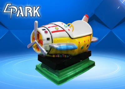 Cina I bambini commerciali guida il materiale elettrico della vetroresina dell'automobile dell'oscillazione/della macchina gioco di combattimento in vendita