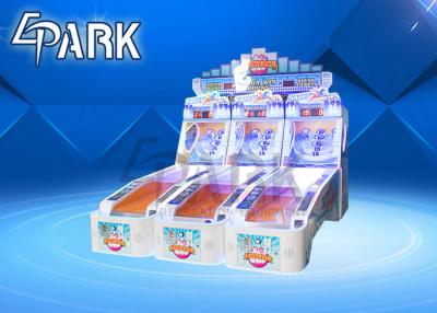 中国 楽園の幸せなボーリング3のプレーヤーによってつながれる競争のゲーム・マシンの打撃の球のアーケードの切符機械をからかいます 販売のため