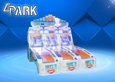 中国 楽園の幸せなボーリング3のプレーヤーによってつながれる競争のゲーム・マシンの打撃の球のアーケードの切符機械をからかいます 販売のため