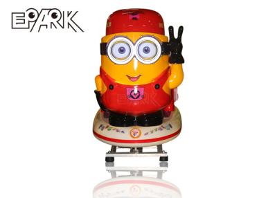 Cina I bambini dell'aspetto del fumetto guidano con la macchina a gettoni di funzione di vendita della lecca-lecca da vendere in vendita