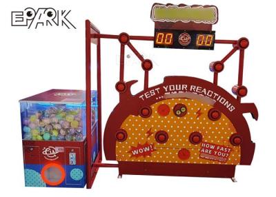 Cina Il fumetto Arcade Machines a gettoni 2 bambini Pat Button Reaction Game Win incapsula la macchina del gioco di Gacha in vendita