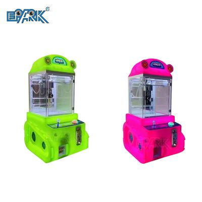 Cina Macchina multicolore del gioco della bambola dei bambini di Crane Game Machine Coin Operated del singolo giocatore in vendita