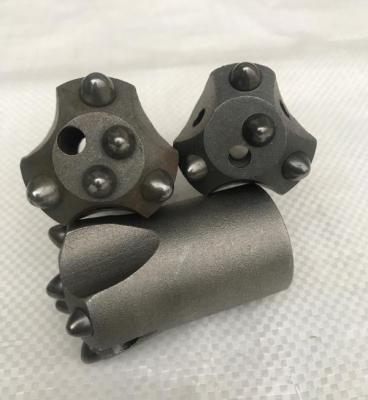 Cina 7 la roccia resistente all'uso affusolata del carburo di tungsteno del tagliente 34mm del bottone ha affusolato il tagliente in vendita