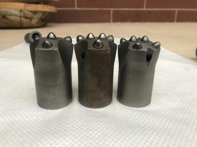 Cina 7 la roccia resistente all'uso affusolata del carburo di tungsteno del tagliente 34mm del bottone ha affusolato il tagliente in vendita
