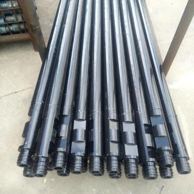 Cina Parti di perforazione in acciaio al carbonio 60 mm Rock Blasting DTH Drill Pipe Steel Rod For Down The Hole in vendita
