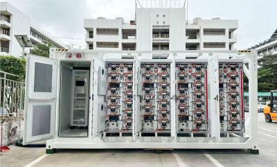 China Sistema de almacenamiento de baterías en contenedor de 20 pies 400-800V con 5 años de garantía en venta