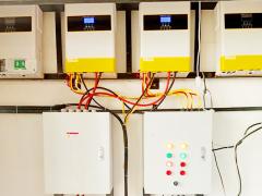 Invertitore solare ibrido da 48 V a 6,2 kW con MPPT a onda sinusale pura