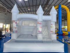 Opblaasbaar wit bruiloftsbulthuis met blower PVC-bultkasteel springbed voor feesten