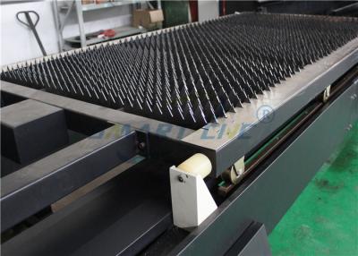 Cina Tagliatrice di alluminio di rame del laser dell'acciaio inossidabile con la prestazione stabile in vendita