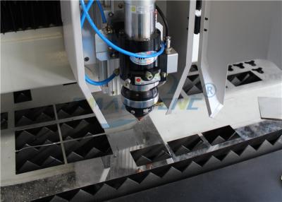 China Flexible Beam Path Fiber Laser Cutting Machine 1500x3000mm High Output Power for sale