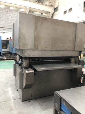 China Leveler de aço servo da placa lisa de folha de metal do CNC à venda