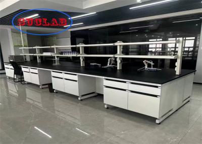 Chine Table de travail de laboratoire de chimie en acier inoxydable PP en acier résistant au feu Table de travail de laboratoire fabricant avec plusieurs armoires à vendre