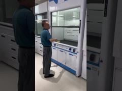De Kap van de laboratoriumdamp