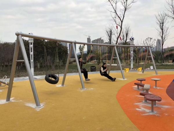 Quality Eco Safe Wood Commercial Outdoor Play Equipment Playground Swings For Adults for sale