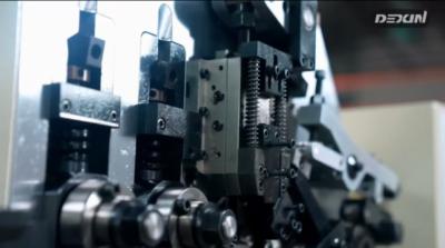 중국 200개/분 스프링 CNC 기계 3P 380V 토션 스프링 제작 기계 판매용