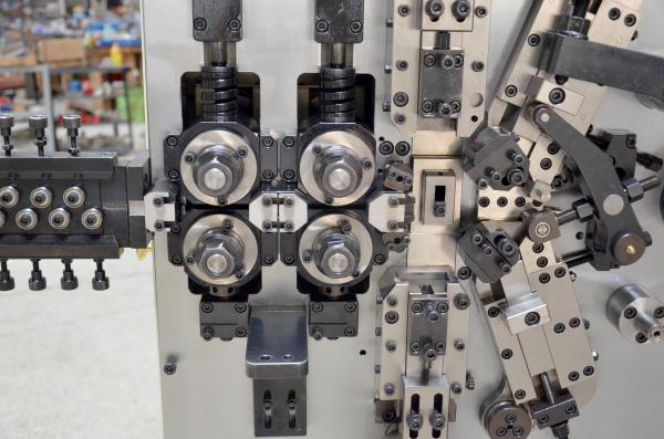 Quality Five Axis CNC Spring Machine 60mm OD CNC Spring Coiler 380V 50/60hz for sale