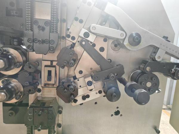 Quality Two Axis 0.8mm CNC Spring Machine 250pcs/Min Coil Spring Making Machine for sale