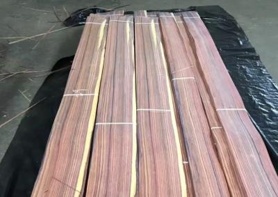 Cina Quarter Slicing Flat Cut Natural Wood Veneer Sonokeling 8-40cm di larghezza in vendita