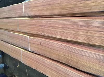 China Quarta de corte Sonokeling Veneer de madeira para requisitos personalizados à venda