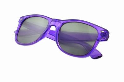 Cina Vetri di plastica di diffrazione dell'arcobaleno con il film verde smeraldo di diffrazione in vendita