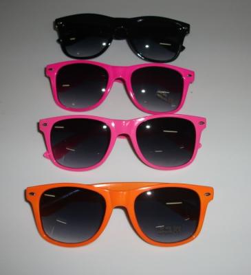 중국 PC 플라스틱 구조 3d 불꽃 놀이 유리/처분할 수 있는 무지개 유리 판매용