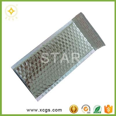 China Customized Metallic Foil Bubble Cushioned Mailing Pouch for sale