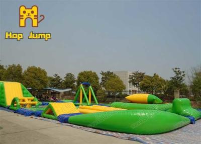 Cina 14 anni di bambini innaffiano il parco Inflatables con il SALTO del LUPPOLO gigante di corsa ad ostacoli in vendita