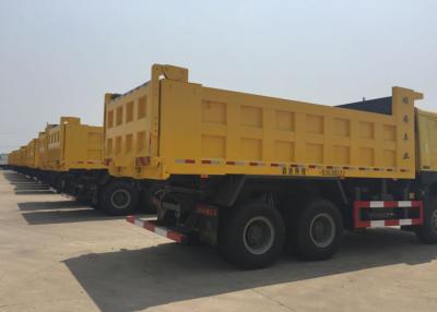 China Safety Big Howo Dump Truck 10 - 25 CBM Middle Lifting Hydraulic Control System for sale