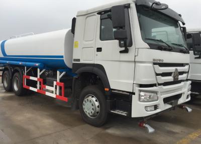 Cina Innaffi la spruzzatura dell'autocisterna SINOTRUK HOWO LHD 6X4 18CBM per la spruzzatura dell'antiparassitario in vendita