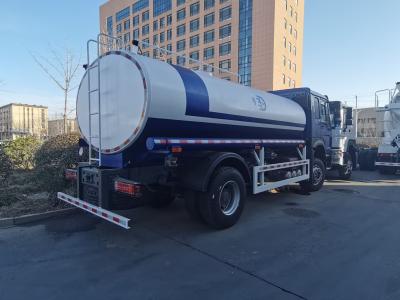 China HOWO SINOTRUK Camión de tanques de agua 300 CV Transporte de tanques for sale