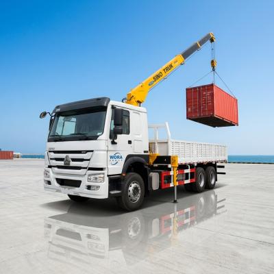 China HOWO Truck Mounted Mobile Crane 5 Tons 4X2 LHD ZZ1127G4215C1 for sale