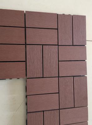 China 30x30CM Interlocking WPC Deck Tiles DIY Patio Flooring for Home Outdoor Spaces for sale