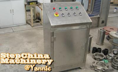Cina Il motore guida il nastro trasportatore dei sistemi SUS304 del trasportatore di bottiglie per la linea di riempimento della bevanda in vendita