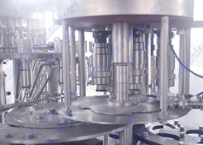 Cina Macchina di rifornimento in bottiglia capacità del succo di 4000 BPH con il sistema di riempimento rotatorio caldo in vendita