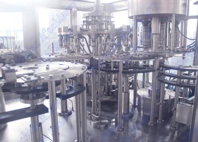 Cina Macchina di rifornimento in bottiglia capacità del succo di 4000 BPH con il sistema di riempimento rotatorio caldo in vendita